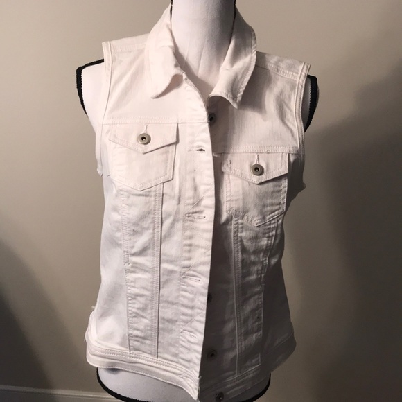 Baccini | Jackets & Coats | Baccini White Denim Vest | Poshmark